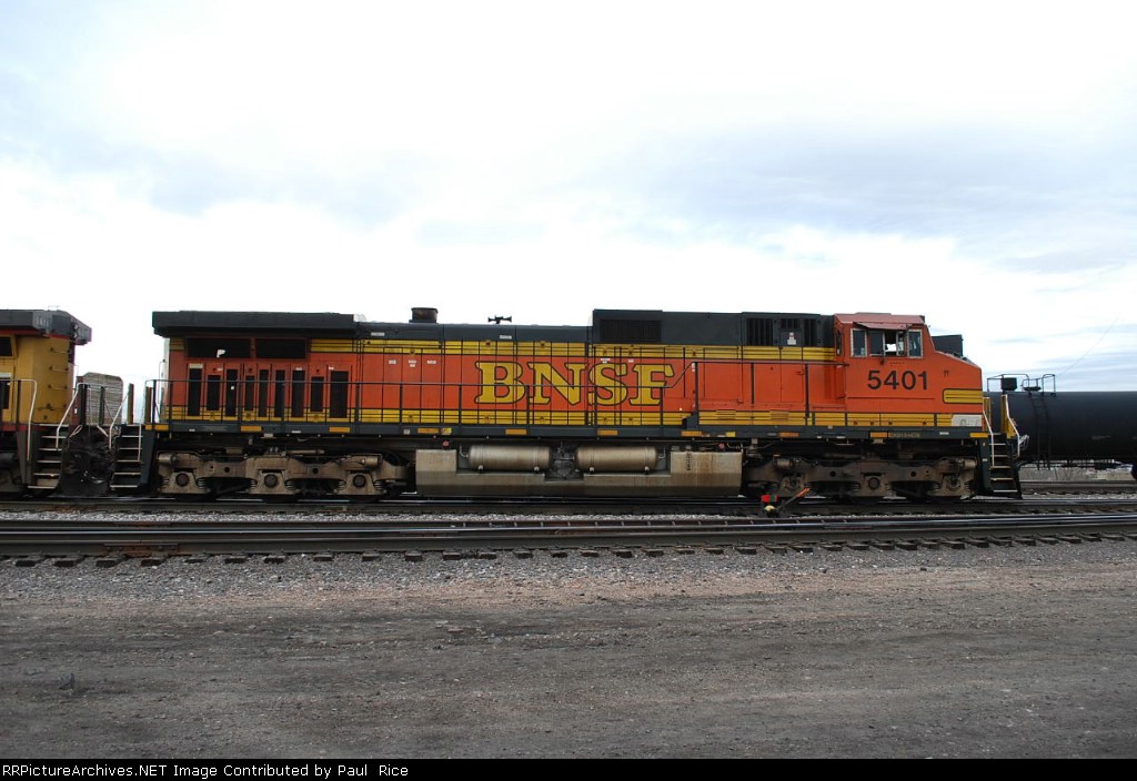 BNSF 5401